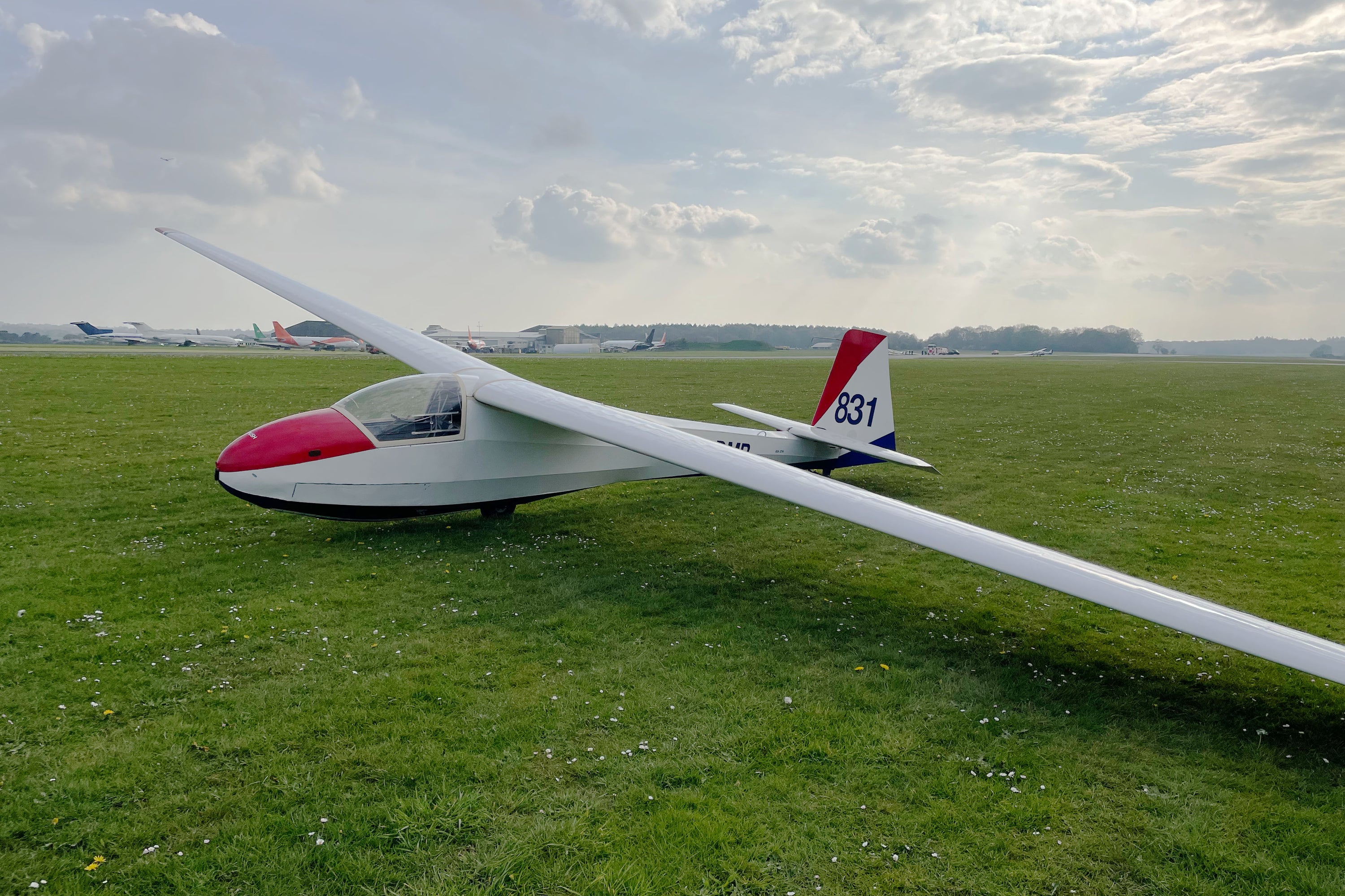 About Lasham – Lasham Gliding Society